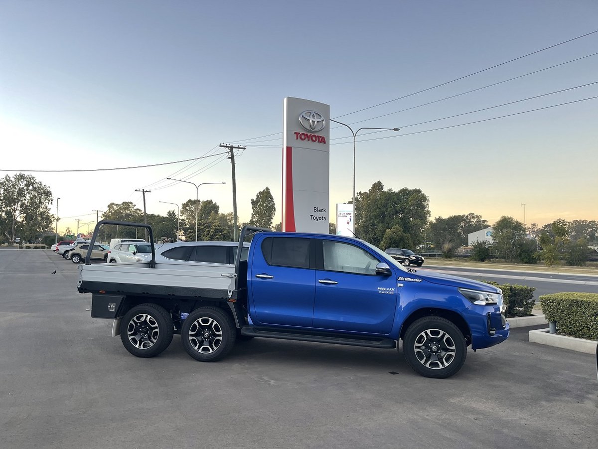 Toyota Hilux Six Wheeler: Six Wheeler Toowoomba